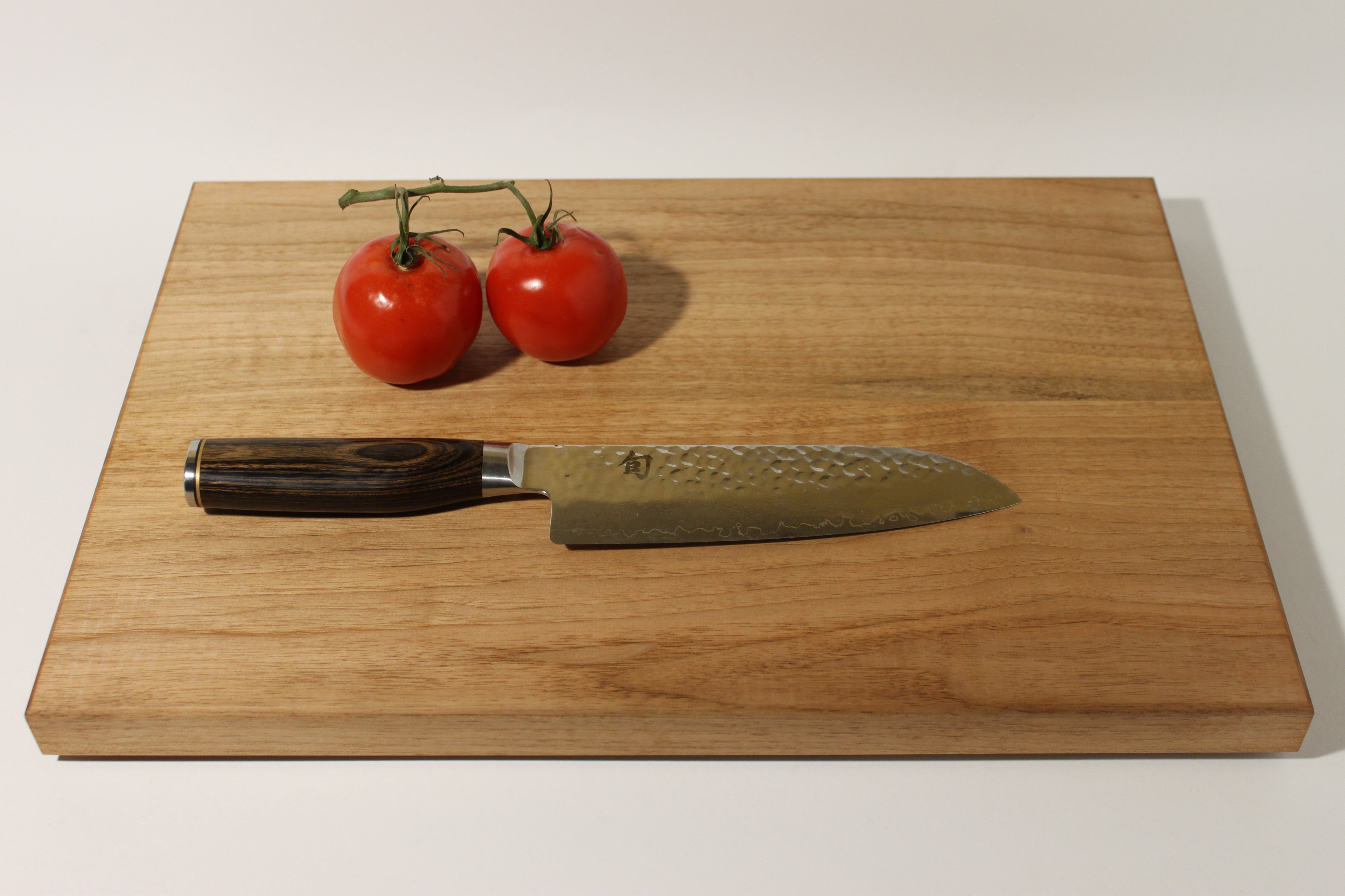 Schneidebrett 45cm x 30cm x 2.7cm Nussbaum – Kochbretter Straub