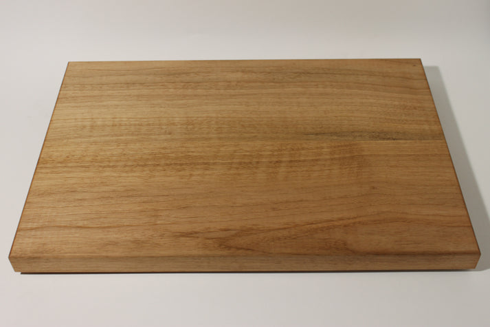 Schneidebrett 45cm x 30cm x 2.7cm Nussbaum – Kochbretter Straub